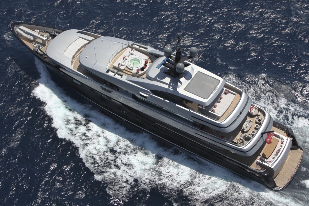 Yacht SLIPSTREAM, CMN Yachts | CHARTERWORLD Luxury Superyacht Charters